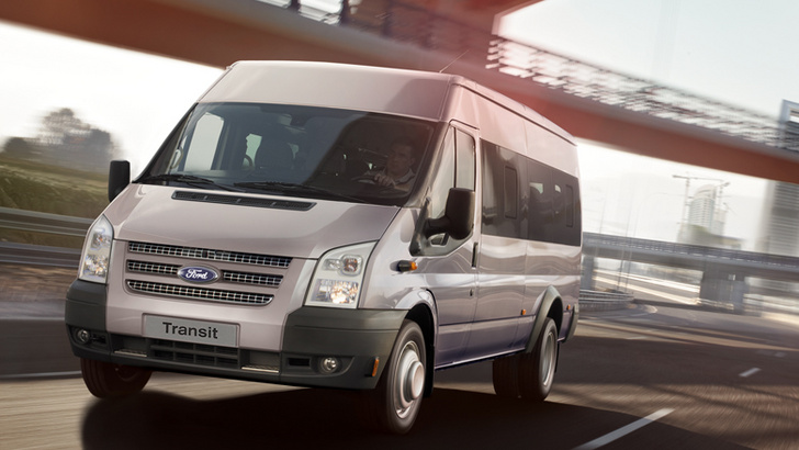 Ford 9-Sitzer-Bus mieten | Autovermietung Hezel